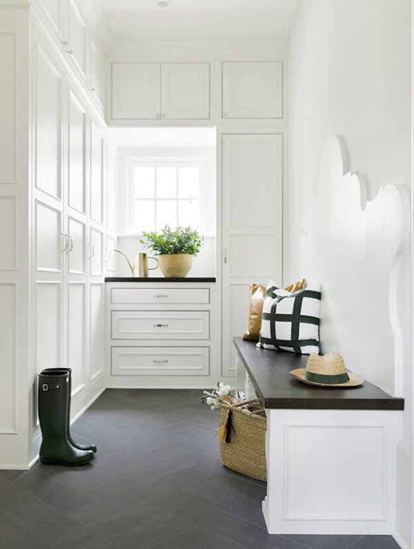 7 Inspiring Mud Rooms That Are Functional and Stylish ...